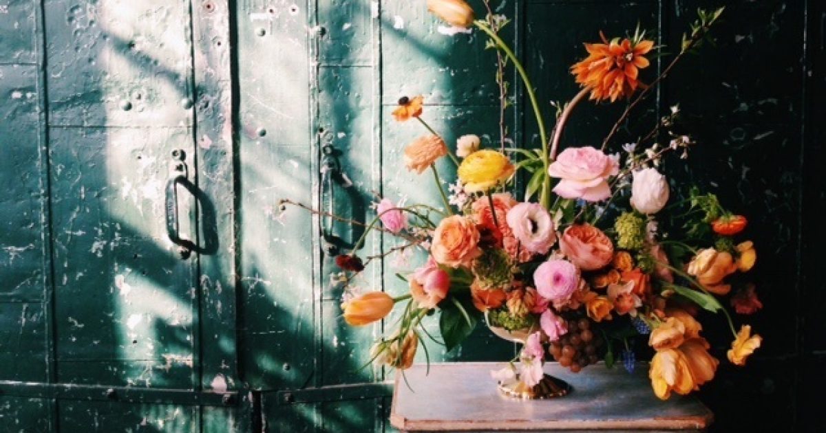 10 Ways Fresh-Cut Flowers Improve Décor and Mood